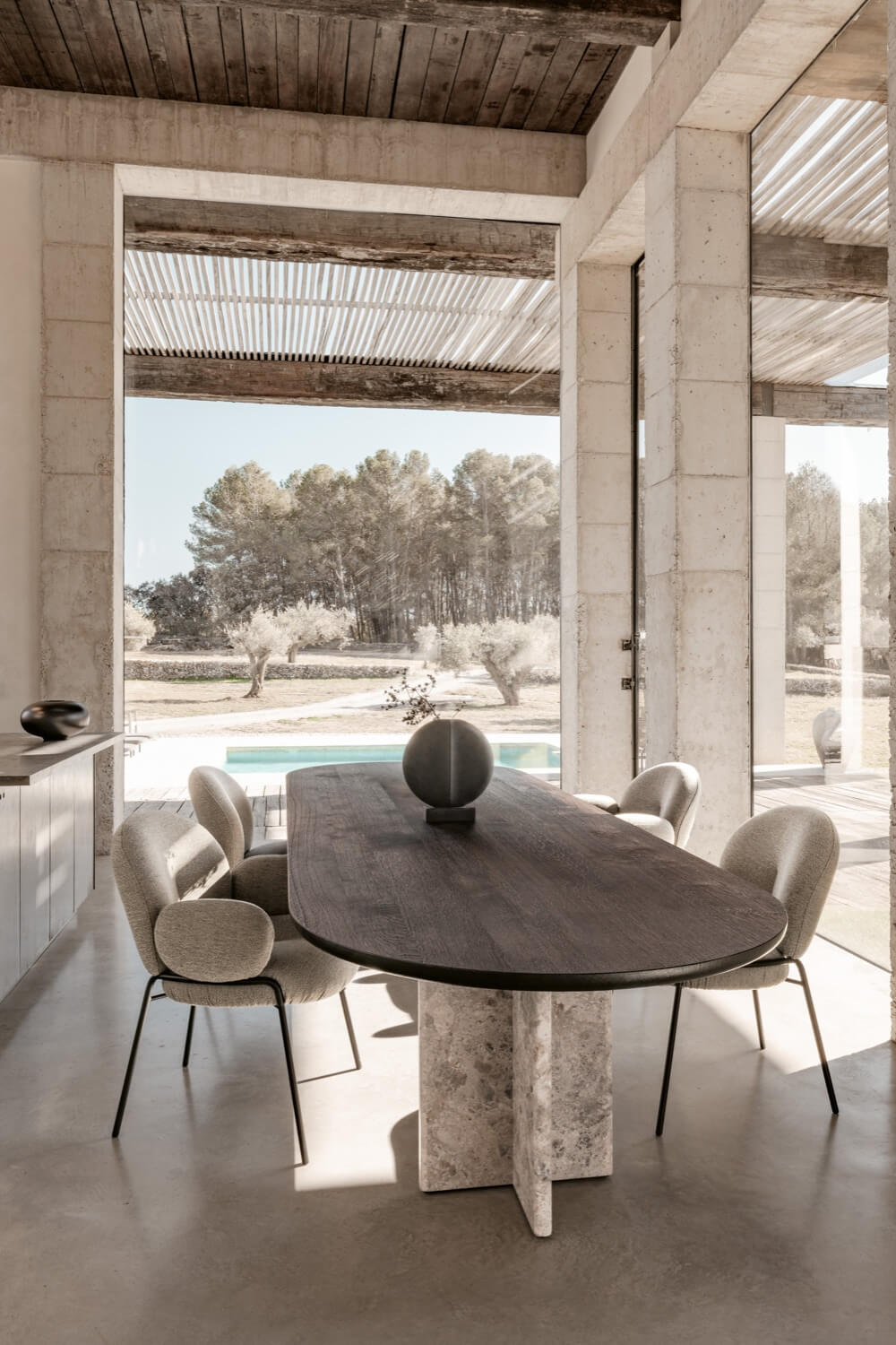 JANUA – T-Rox Series No.1